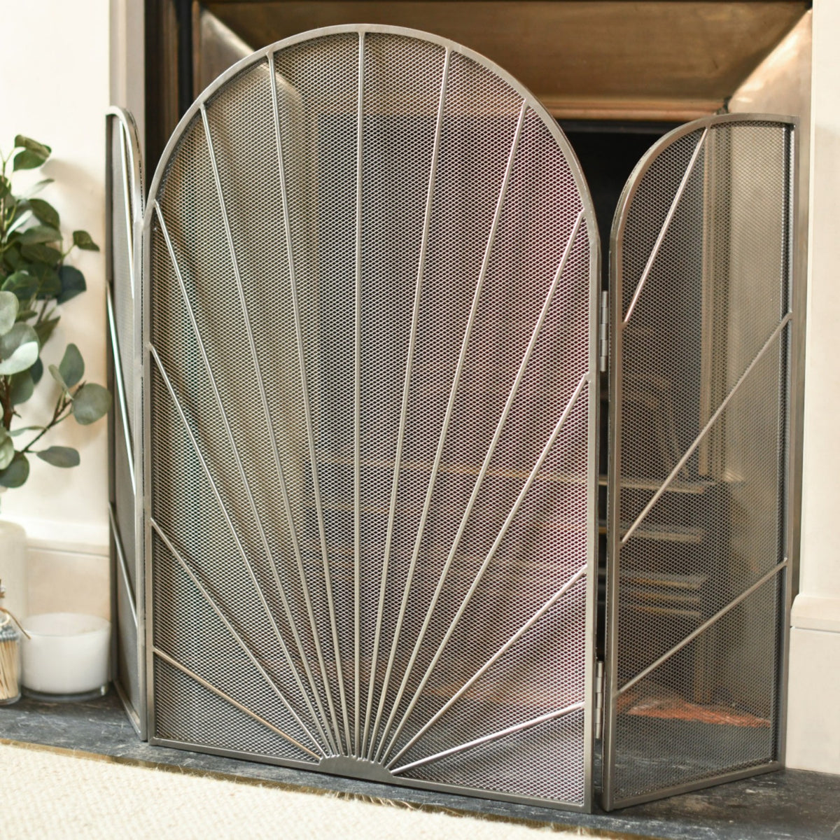'Gatsby' Silver Art Deco Style Fire Guard - H76cm– The Fireside Store